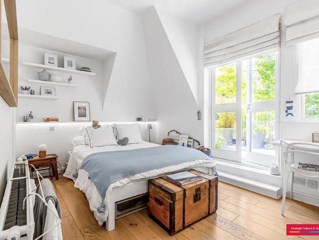 Apartment at Eton Avenue, Greater London