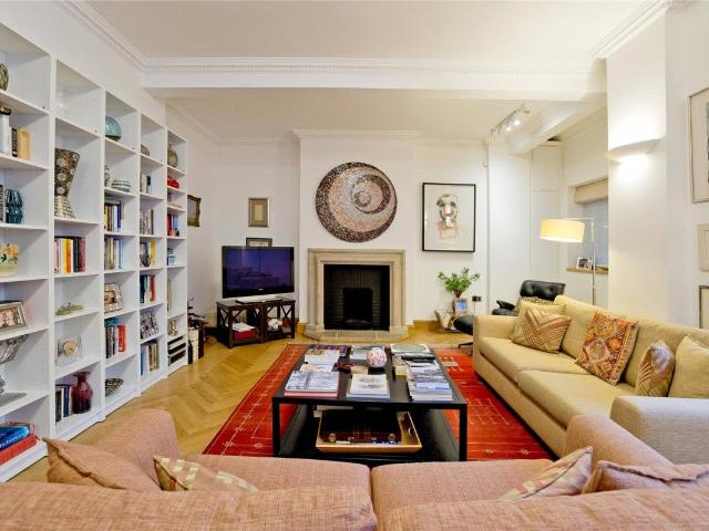 Apartment at Eton Avenue, Greater London