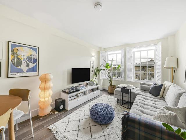 Apartment at Eton College Road, Greater London