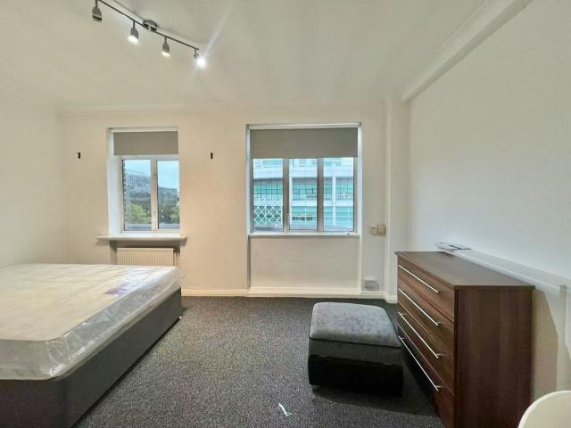 Apartment at Euston Road, Greater London