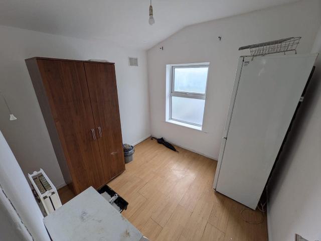 Apartment at Evelina Road, Greater London