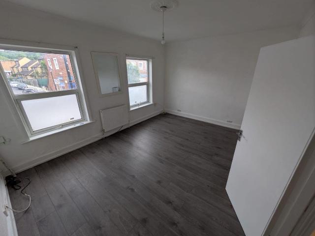 Apartment at Evelina Road, Greater London