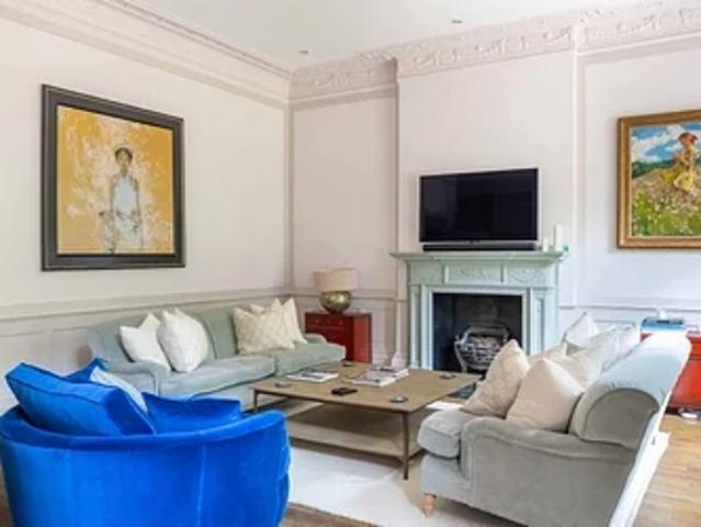 Apartment at Evelyn Gardens, Greater London
