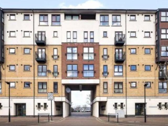 Apartment at Evelyn Road, Greater London