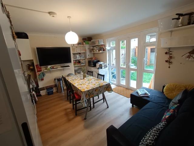 Apartment at Evelyn Walk, Greater London
