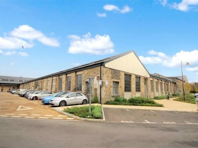 Apartment at Evening Star Lane, Swindon