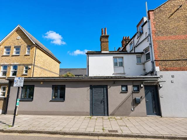 Apartment at Evering Road, Greater London