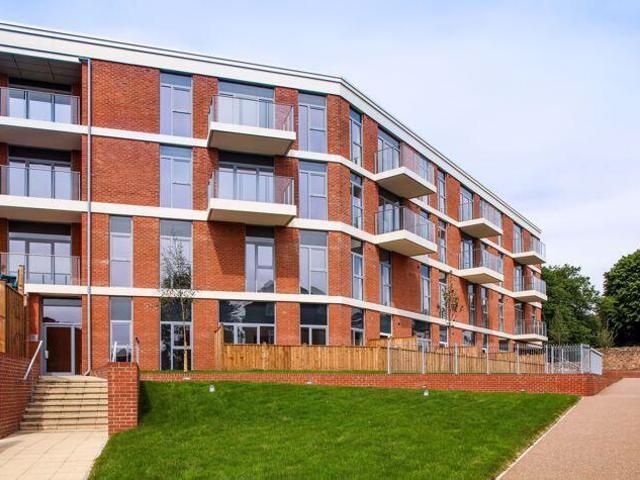 Apartment at Evershed Walk, London