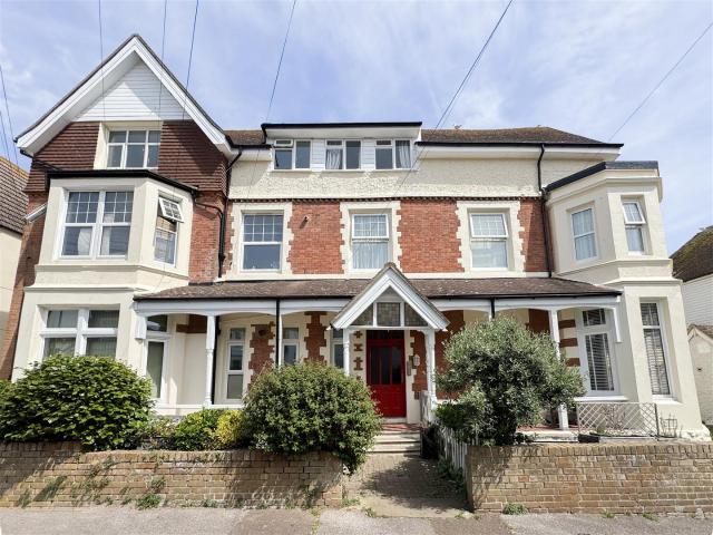 Apartment at Eversley Road, Rother