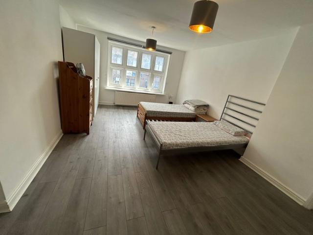 Apartment at Ewell Road, Greater London