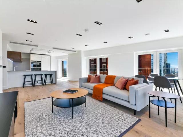 Apartment at Exchange Gardens, Greater London