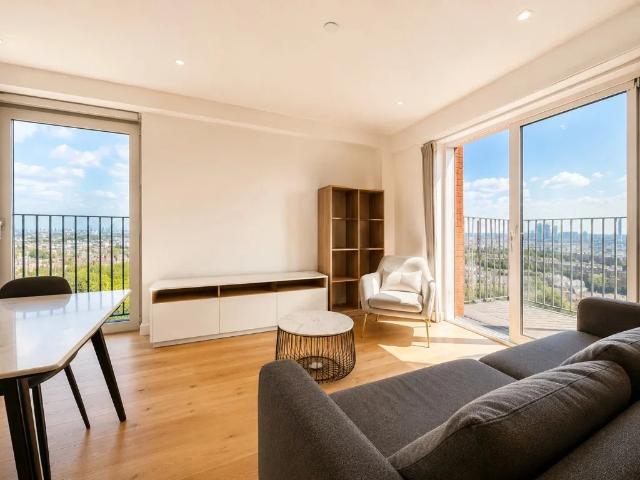 Apartment at Exchange Gardens, Greater London