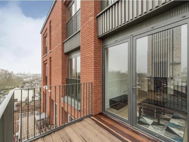 Apartment at Exchange Gardens, Greater London