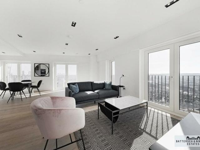 Apartment at Exchange Gardens, Greater London