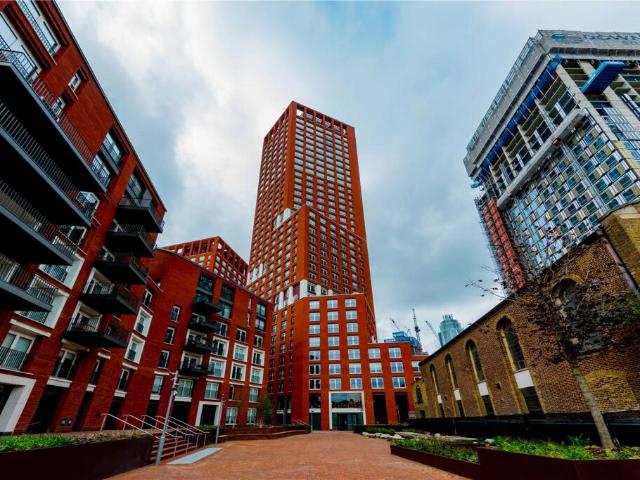 Apartment at Exchange Gardens, Greater London