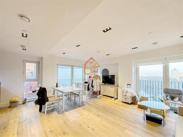 Apartment at Exchange Gardens, Greater London