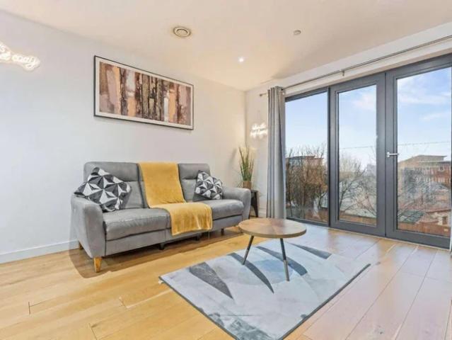 Apartment at Exeter Passage, Birmingham