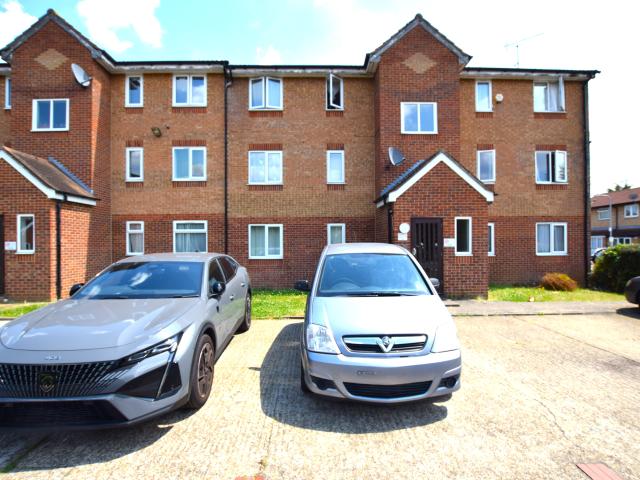 Apartment at Express Drive, Greater London