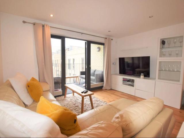 Apartment at Eythorne Road, Greater London