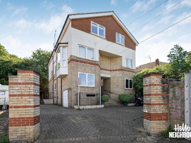 Apartment at Eylewood Road, Greater London