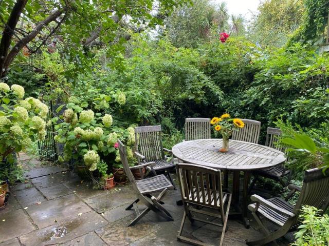 Apartment at Eynham Road, Greater London