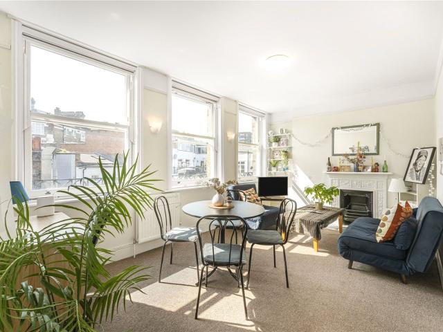 Apartment at Eyre Street Hill, Greater London