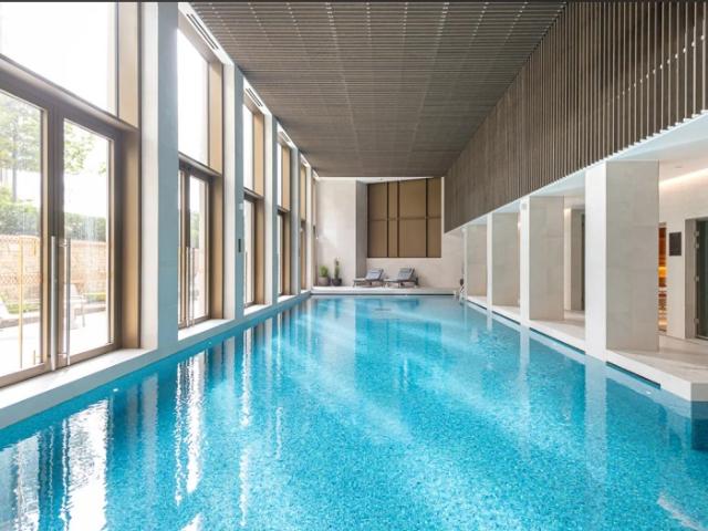 Apartment at Fountain Park Way, Greater London