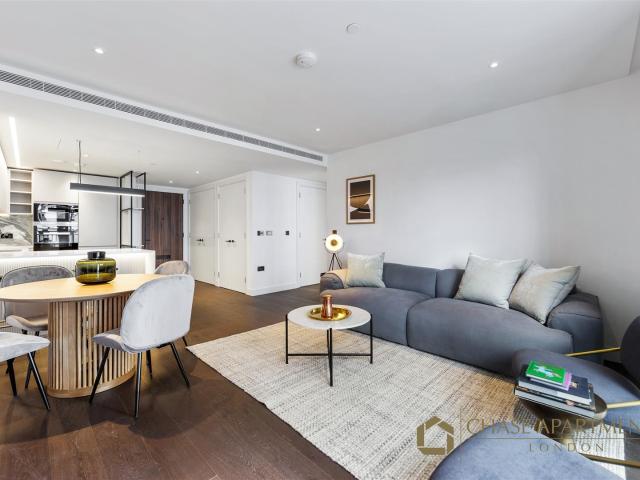 Apartment at Fountains Crescent, Greater London