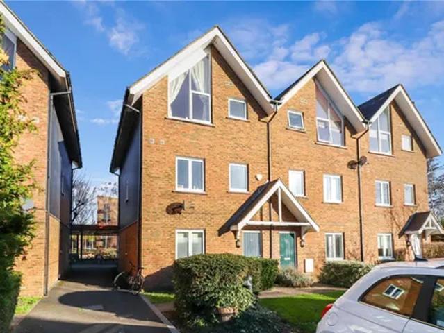 Apartment at Fourdrinier Way, Dacorum