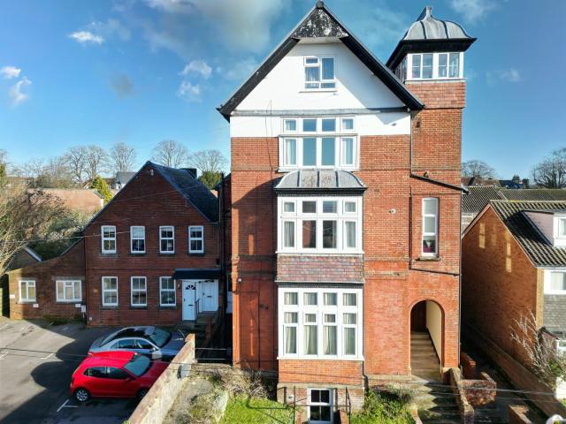 Apartment at Fowler's Hill, Salisbury