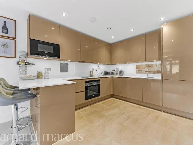 Apartment at Foxley Lane, Greater London