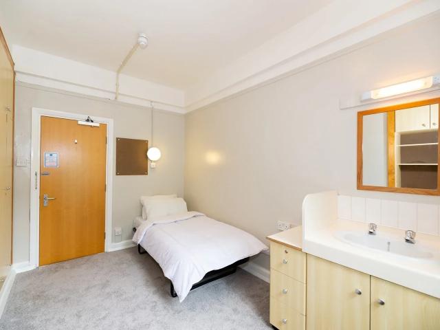 Room at Foley Street, City of Westminster