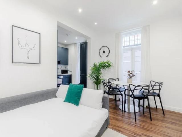 Apartment at Foley Street, City of Westminster