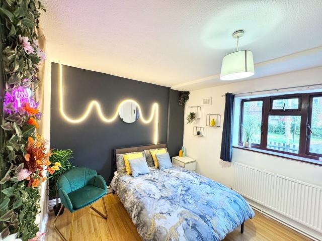 Apartment at Fonthill Road, Greater London