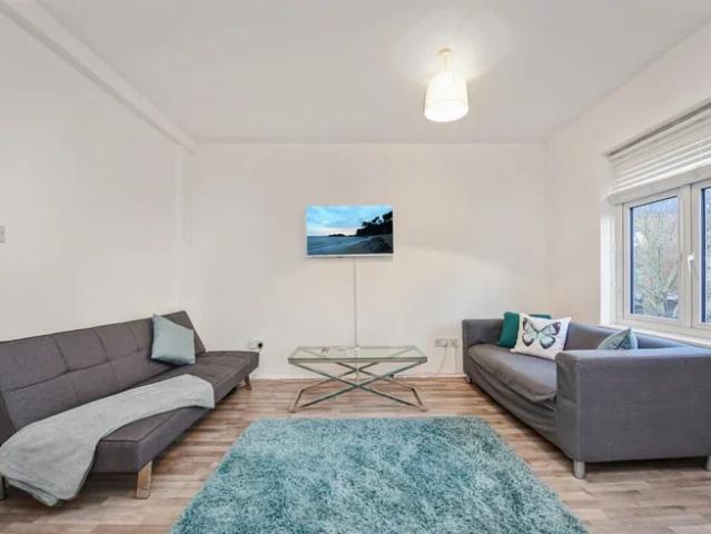 Apartment at Fonthill Road, Greater London