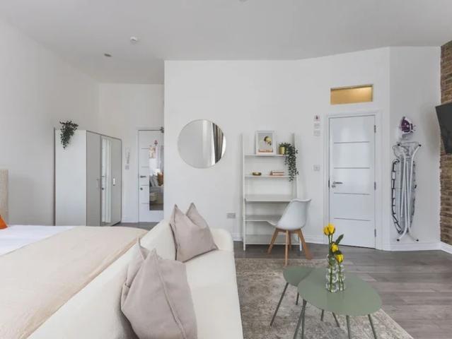 Apartment at Fordwych Road, Greater London
