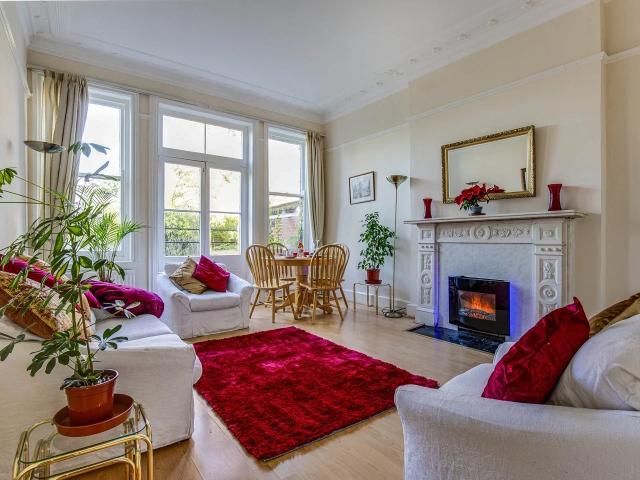 Apartment at Fordwych Road, Greater London
