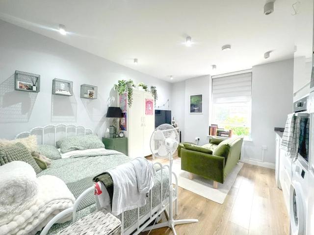 Apartment at Fore Street, Greater London