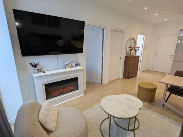 Apartment at Forsyth Road, Woking