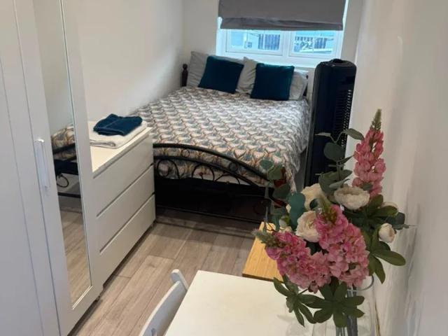 Apartment at Fortescue Road, Greater London