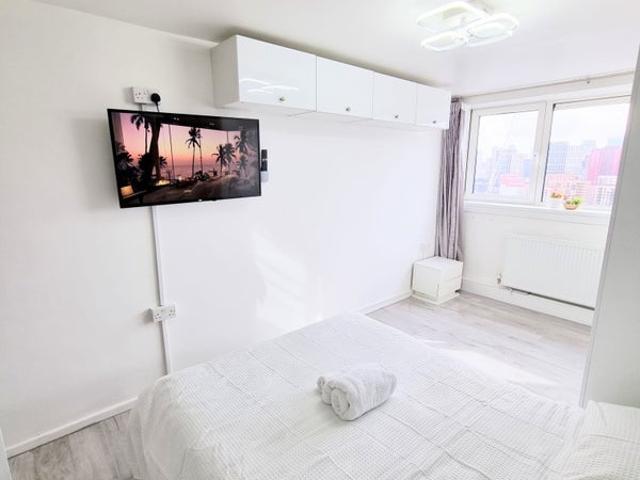 Apartment at Forty Acre Lane, Greater London
