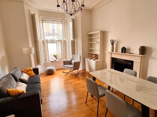 Apartment at Fawcett Street, Greater London