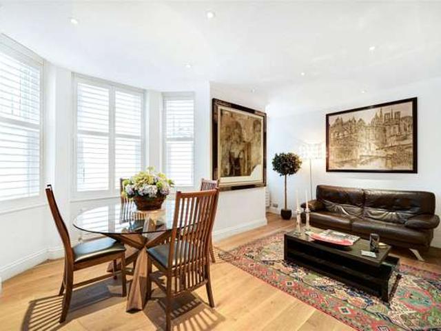Apartment at Fawcett Street, Greater London