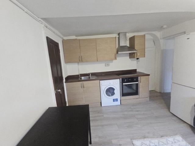 Apartment at Fawn's Manor Close, Greater London