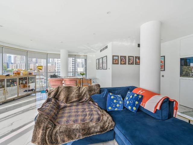 Apartment at Fairmont Avenue, Greater London