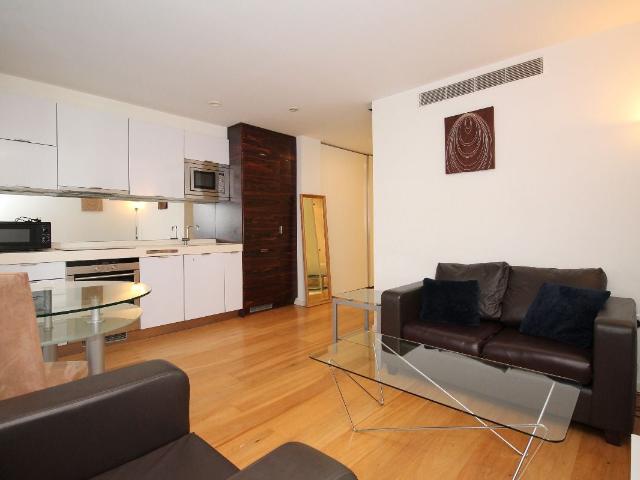 Apartment at Fairmont Avenue, Greater London