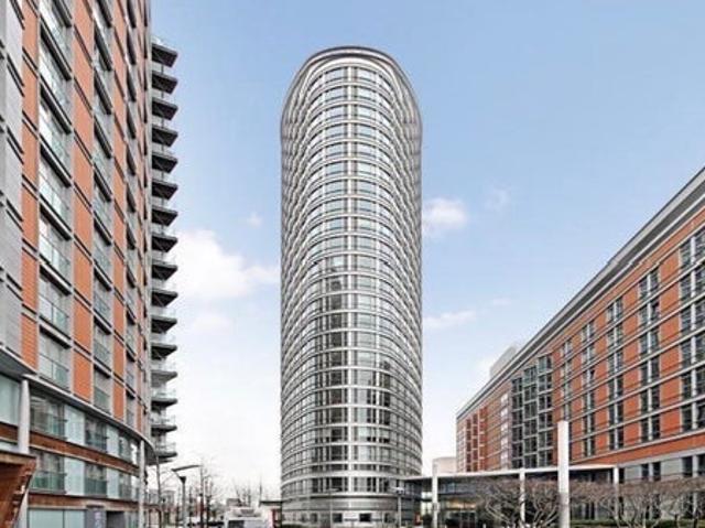 Apartment at Fairmont Avenue, Greater London