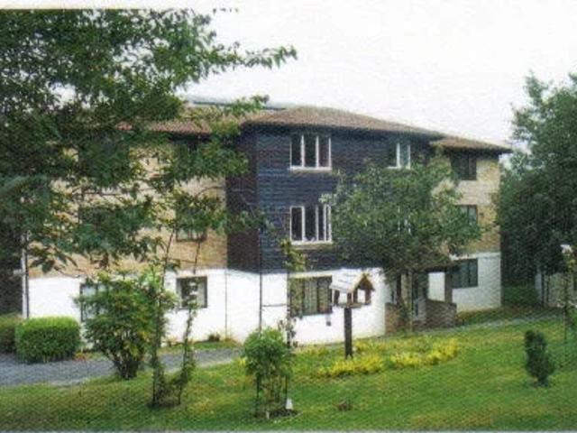 Apartment at Fairbairn Close, Greater London