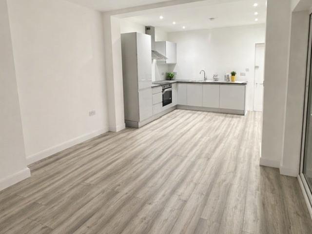 Apartment at Fairfax Drive, Southend on Sea