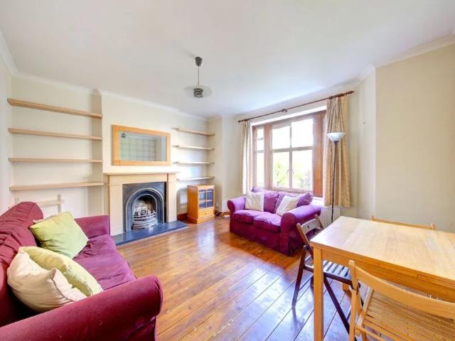 Apartment at Fairfield Drive, Greater London